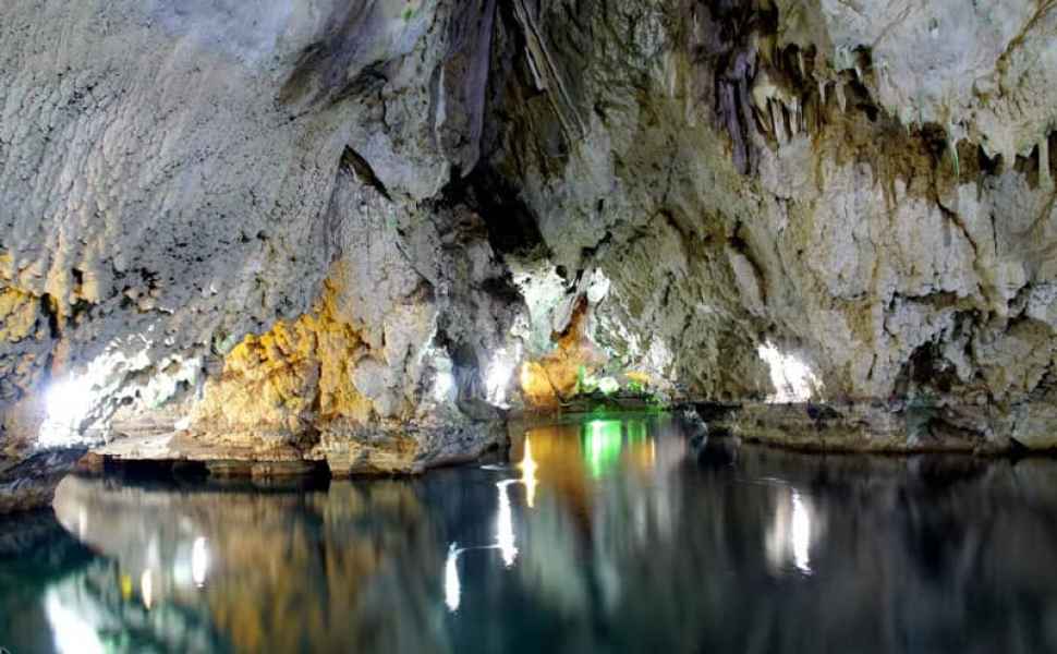 14 biggest caves in Iran